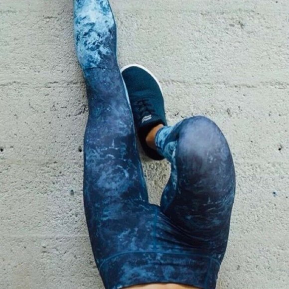 lululemon athletica | Pants & Jumpsuits | Lululemon Blue Ombre Waves ...